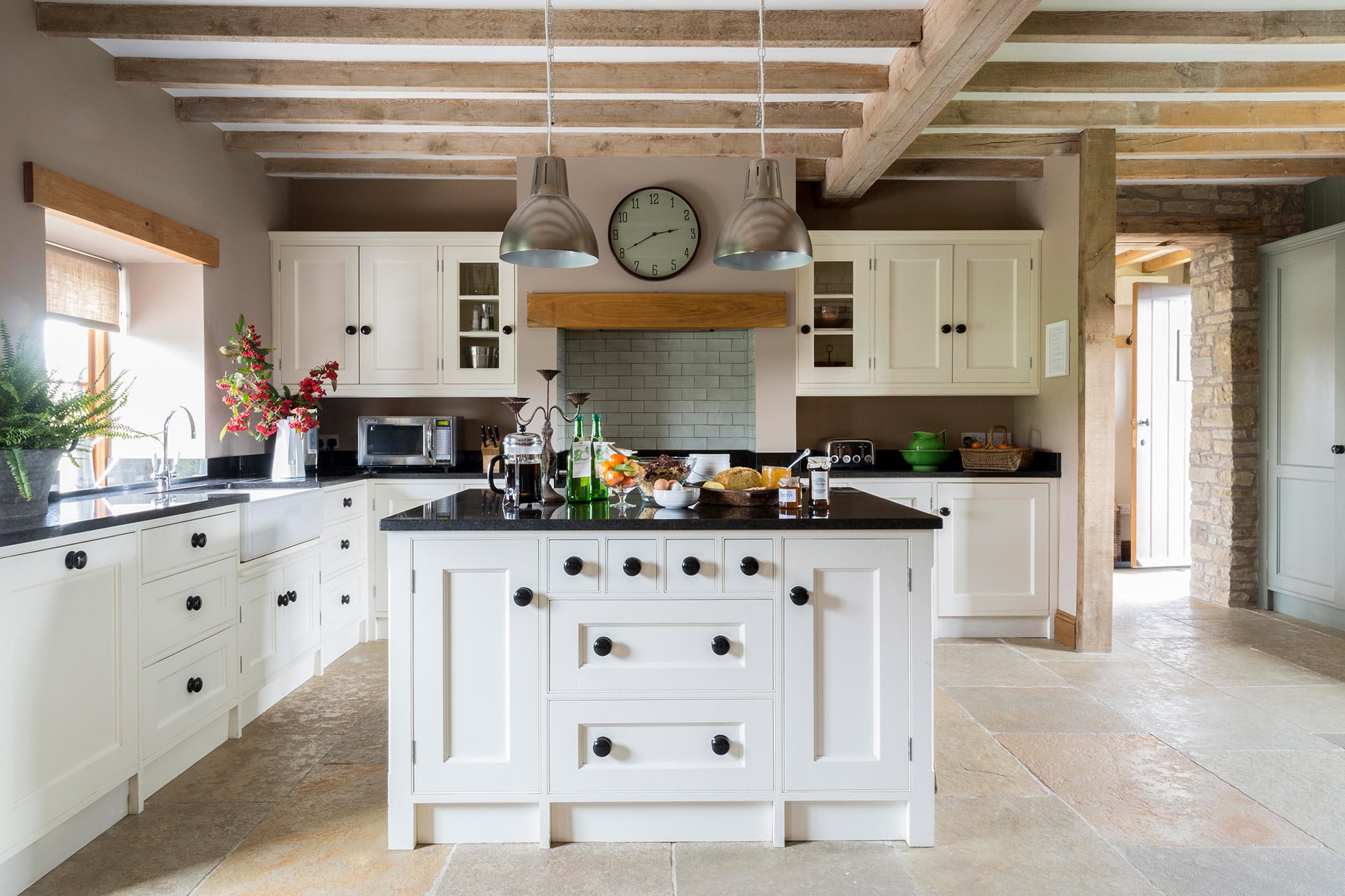 The Stables, Wainhouse & Granary - The Barns